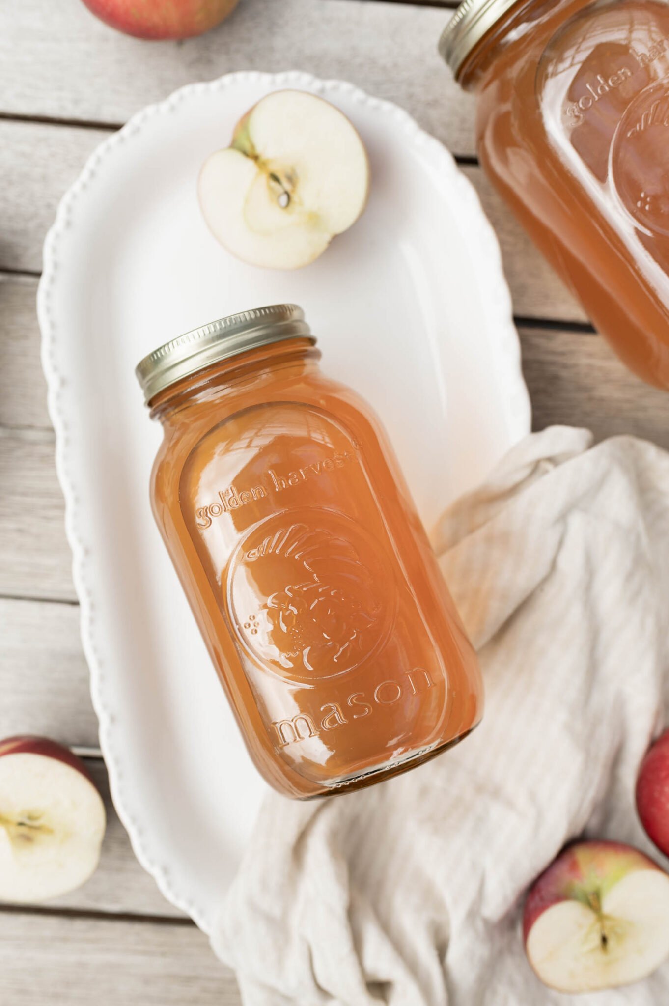 How to Make Homemade Apple Juice - The Rooted Farmhouse